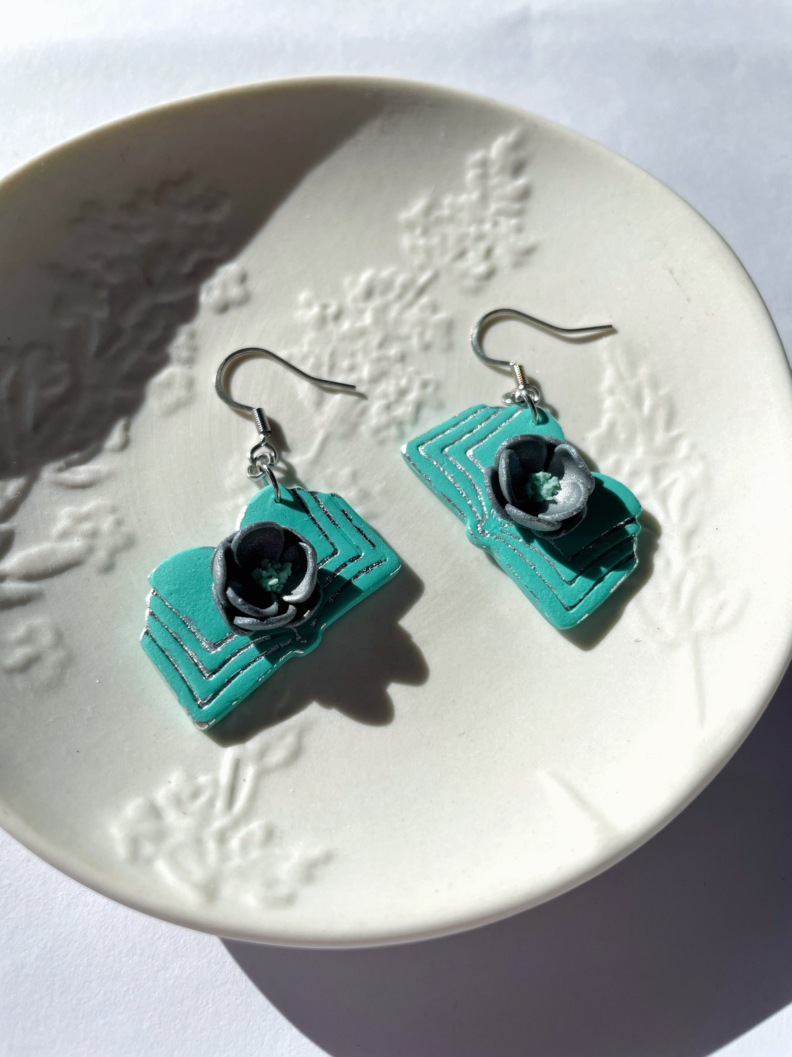 Silver Bloom Books – Emily C Designs